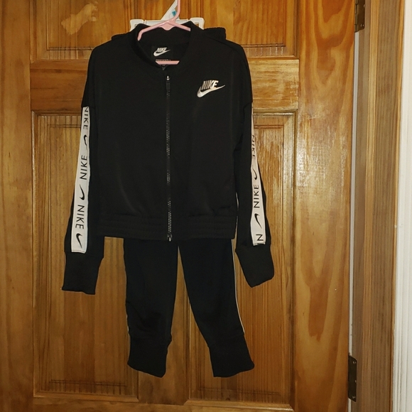 Nike | Matching Sets | Nike Girls Jogger Set | Poshmark